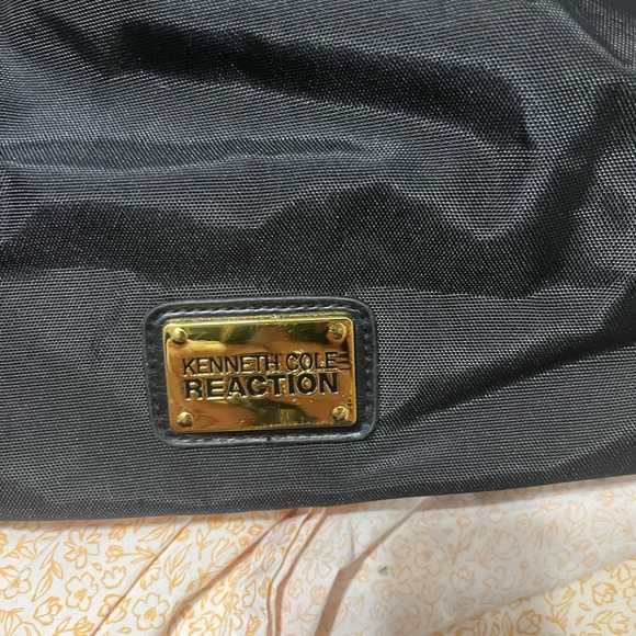 Kenneth Cole Reaction | Bags | Kenneth Cole Reaction Tote Shoulder Bag ...